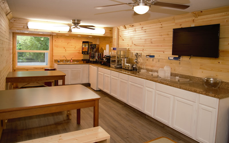 Colonial House Motel Amenities - Pigeon Forge, Tennessee
